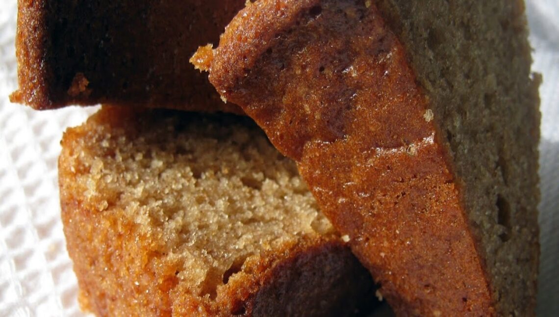 Bolo de Mel e Canela Simples e sensacional que você vai amar