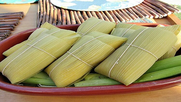 Pamonha doce de milho com queijo curado fabuloso igualzinho da vovó