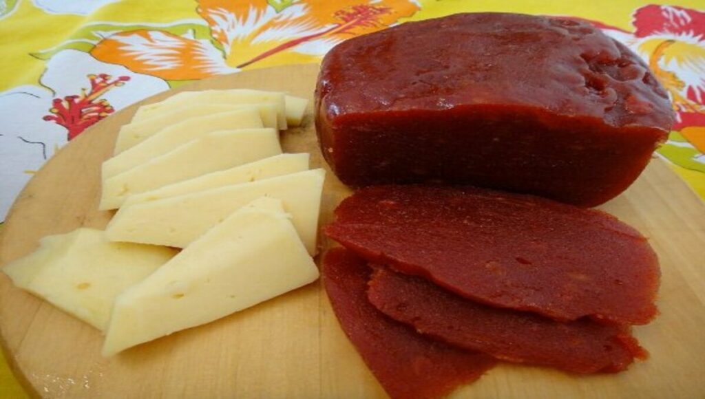 Doce de Goiaba Caseiro de Corte em 10 minutos com 4 ingredientes