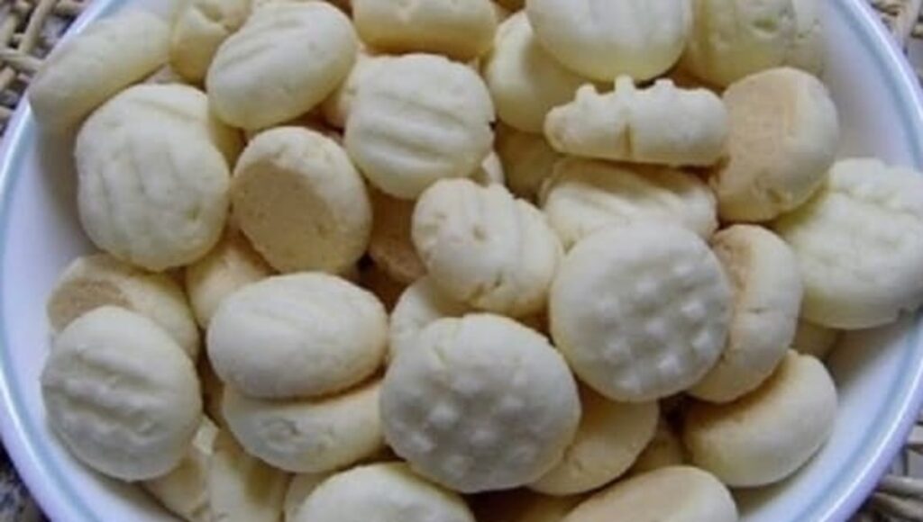 Biscoitos Amanteigado de Maizena com 3 ingredientes, sem glúten e sem ...