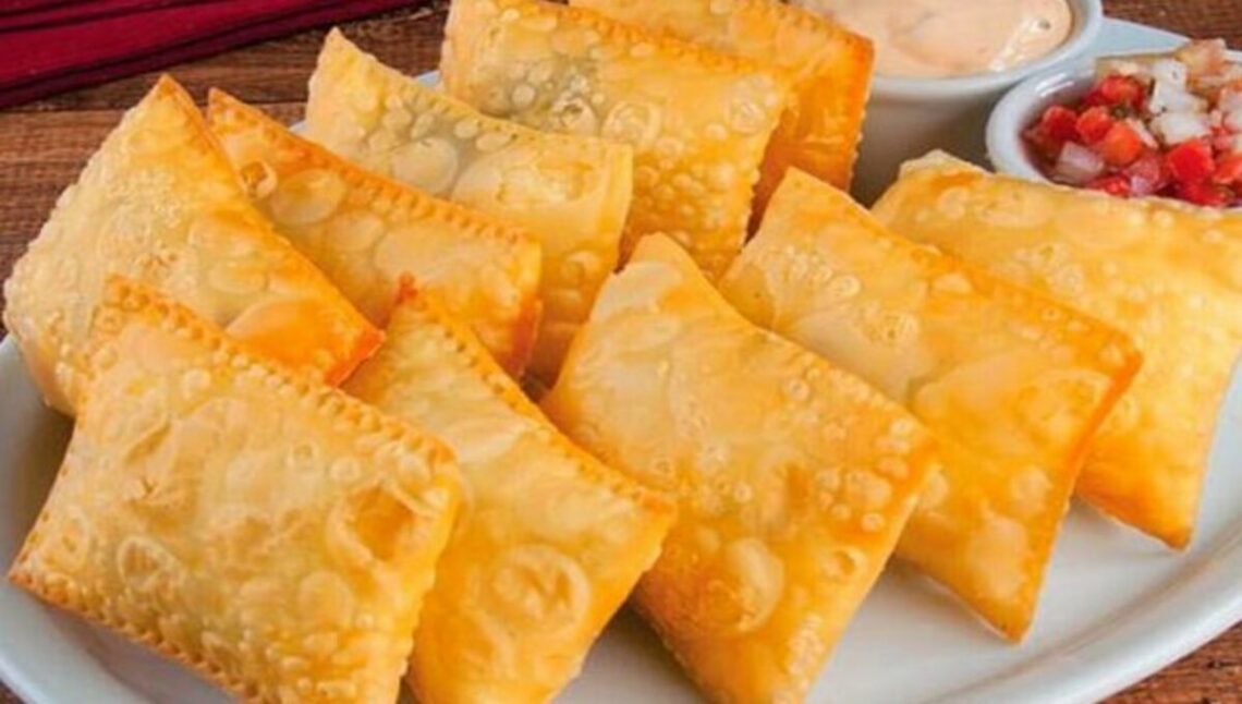 Massa de Pastel Frito com 3 ingredientes, em 15 minutos