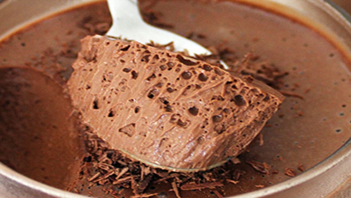 Mousse de Chocolate Sem Ovos e Sem Leite Condensado com 2 ingredientes ...