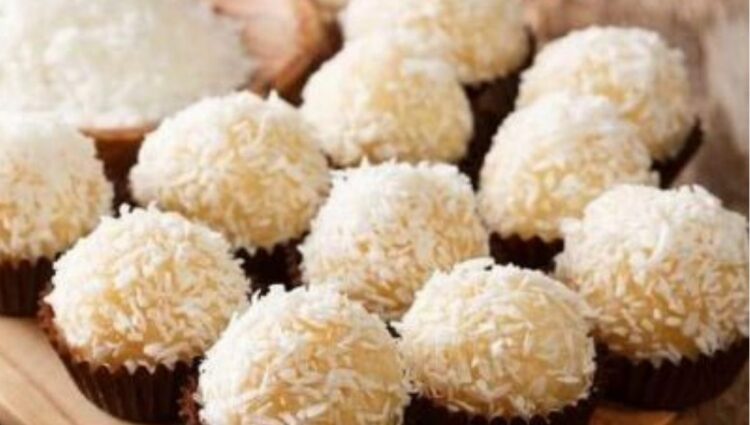 Beijinho De Coco Com 2 Ingredientes Fáceis, em minutos